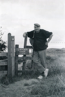 Surrealismo Internacional: “Anthony Earnshaw. The Imp of Surrealism”