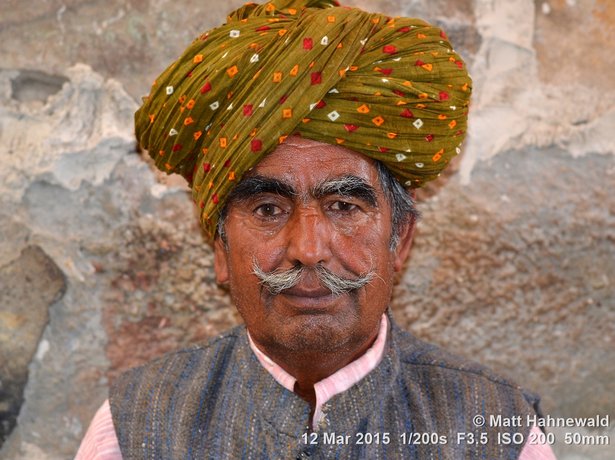 Facing the World: Tying the Rajasthani Pagari