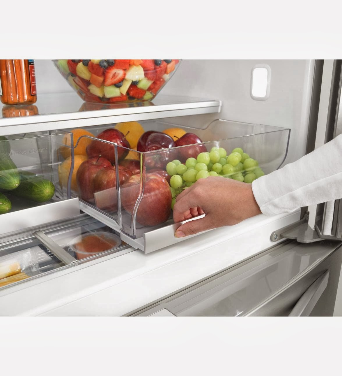 Whirlpool Refrigerator Brand: WRX988SIBM