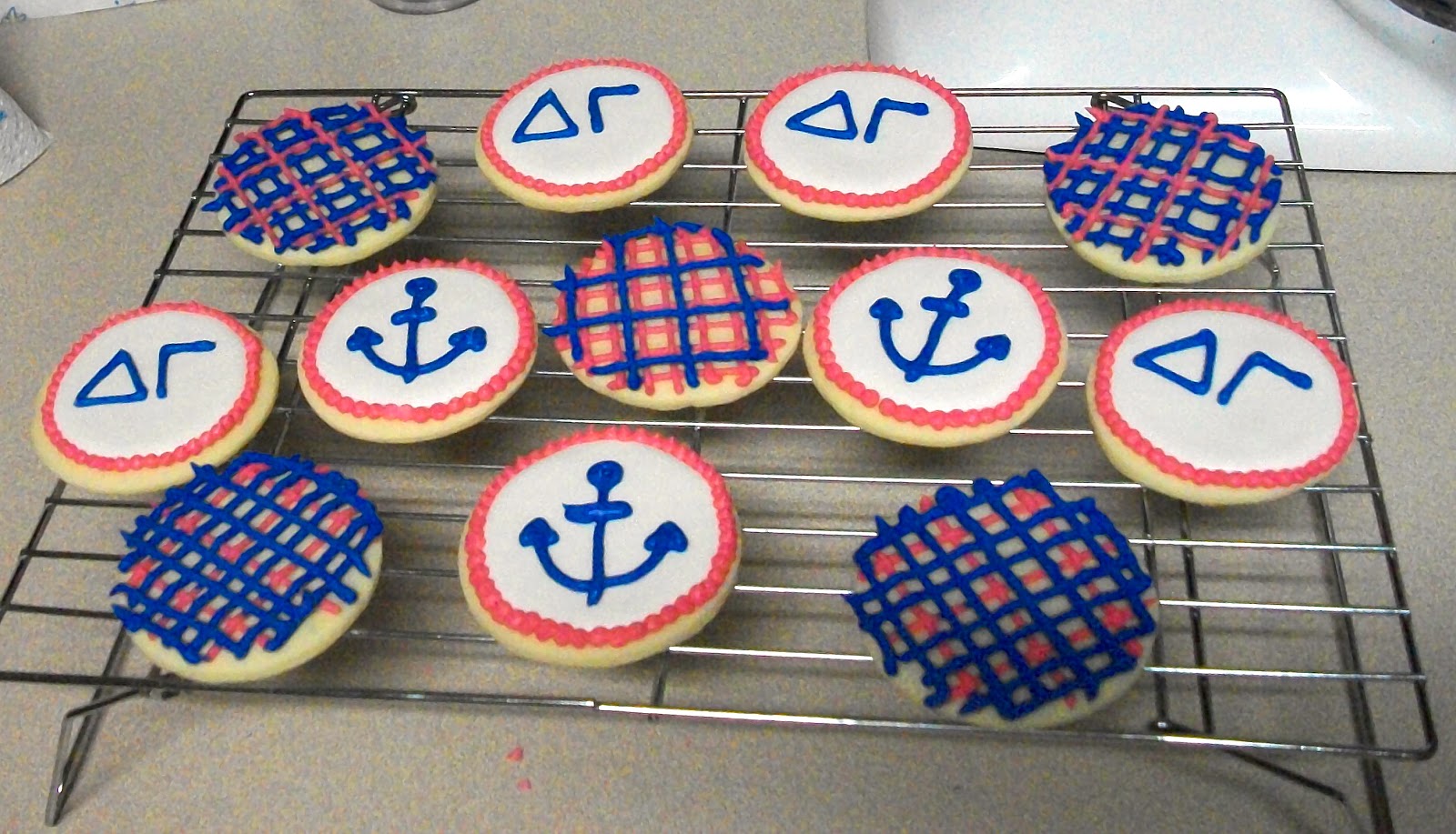 The Chronicles of a College Baker: Delta Gamma Cookies!