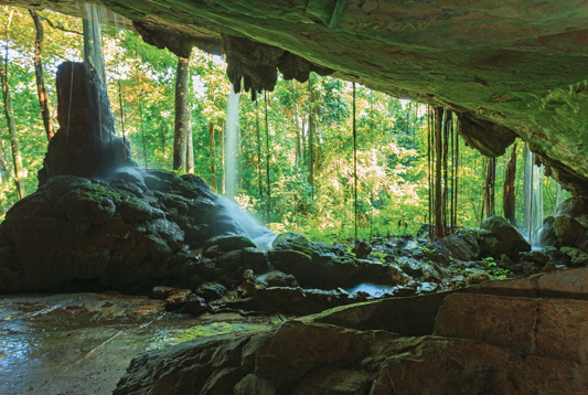 Angola Rising: Uige: Historic Province Series