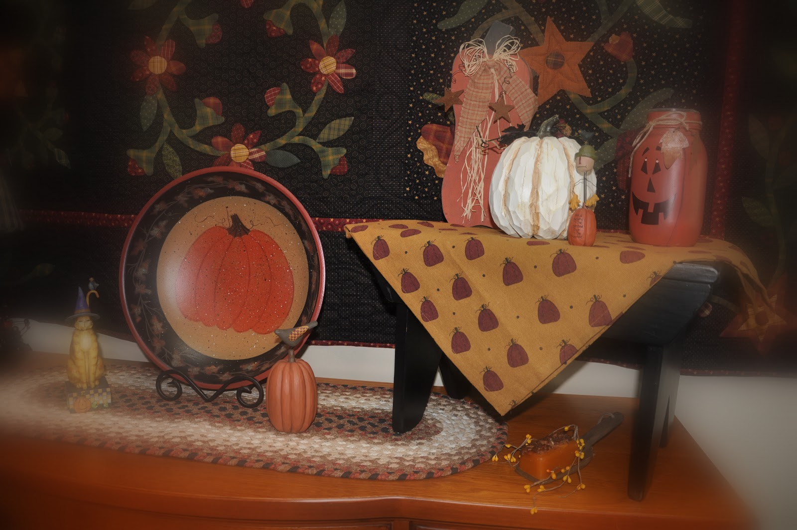 Cottons 'n Wool: A little fall decorating