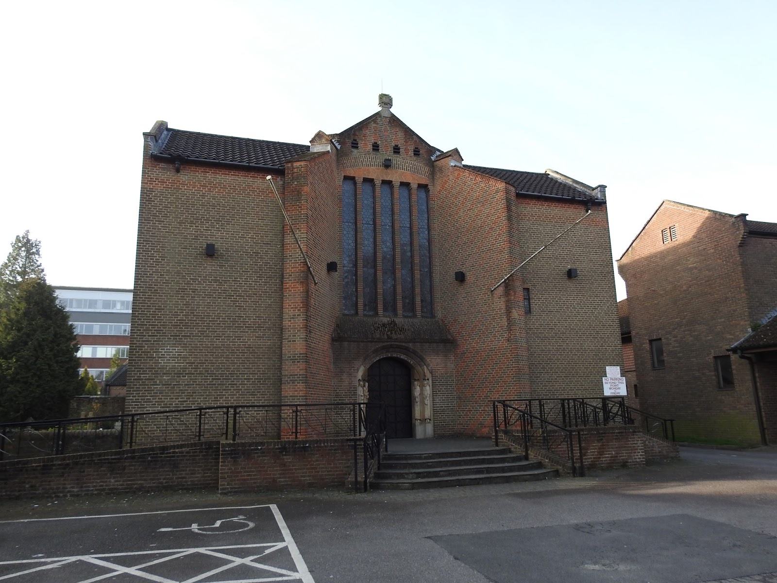 Crawley Old Town: TEN PICTURES: Friary Church