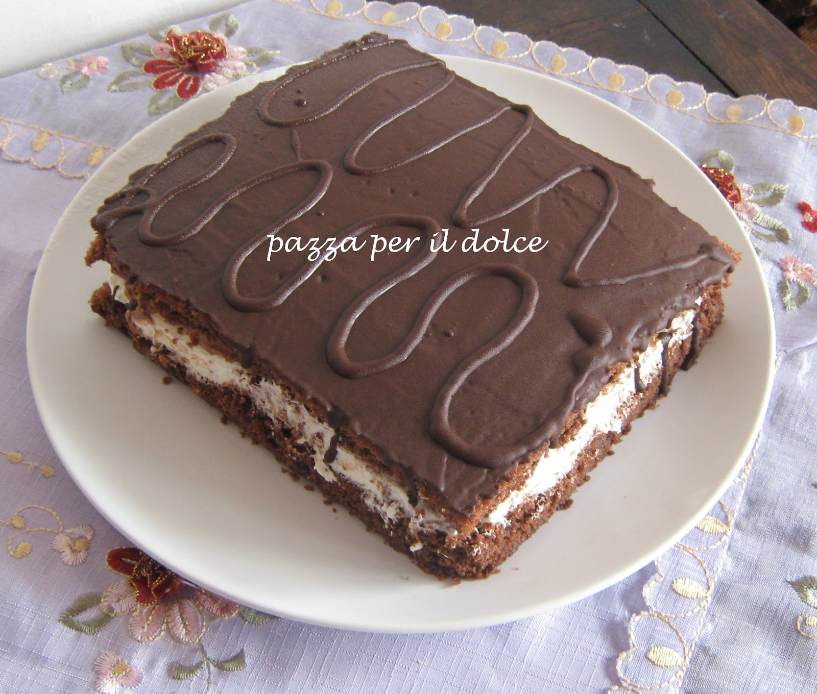 pazza per il dolce: MAXI TORTA KINDER (DELICE ?)