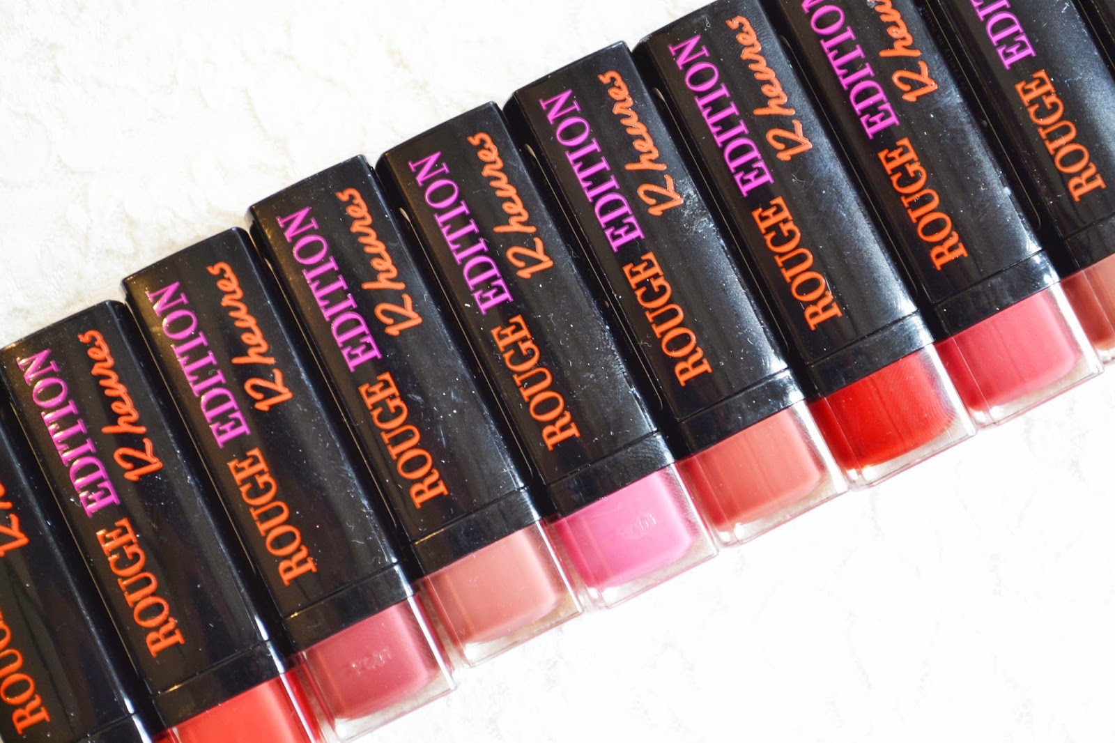 Bourjois Rouge Edition 12 heures *Swatches+ Review* | unvmtest