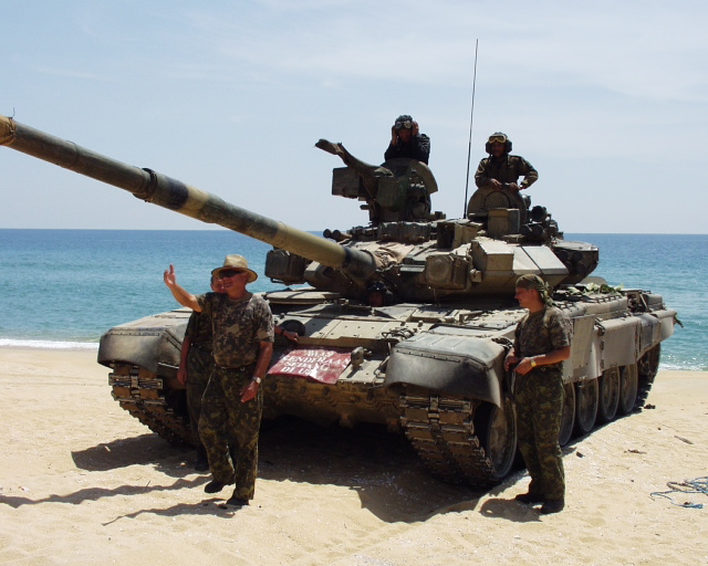 Gur Khan attacks!: Малайзия заинтересовалась танками Т-90С