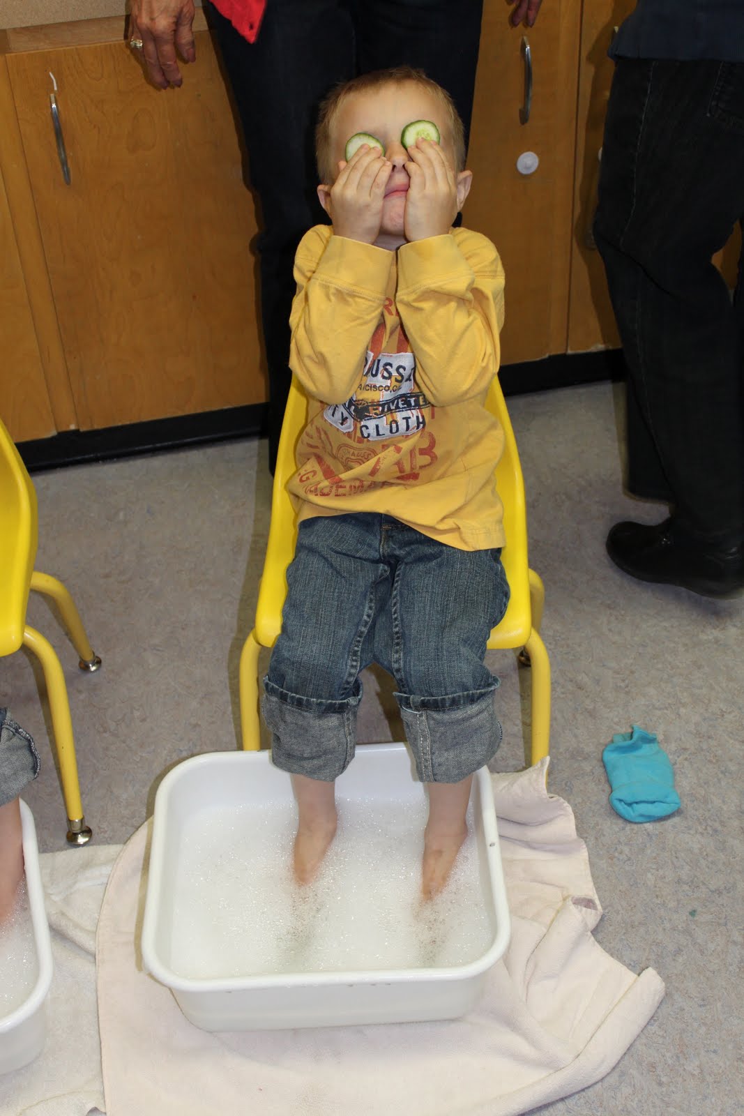 Teach-a-Saurus: Preschool Spaaaaaahhhhhhh Day!