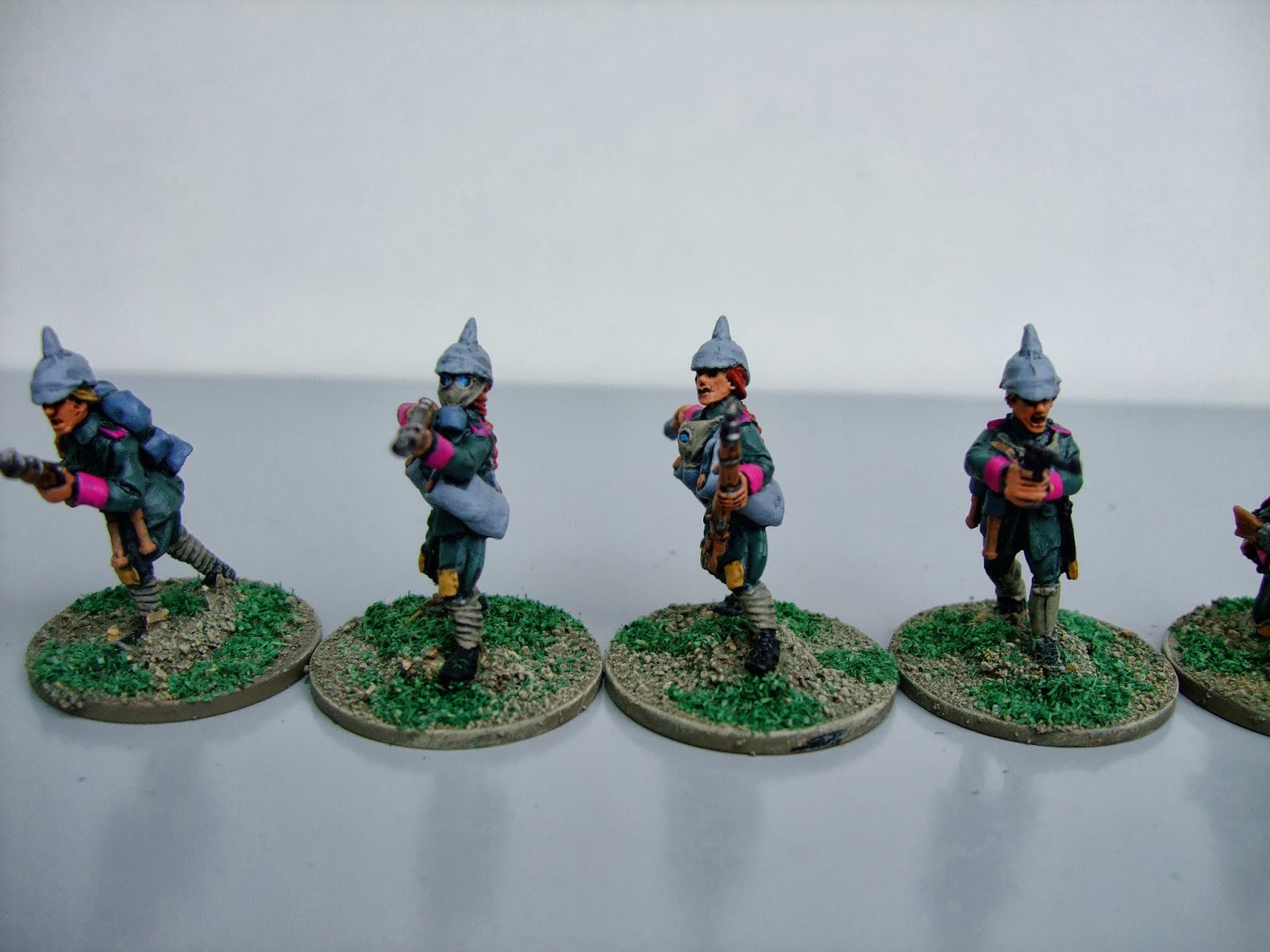 The Angry Lurker: 28mm Victorian Sci-Fi Female Trench Raiders from ...
