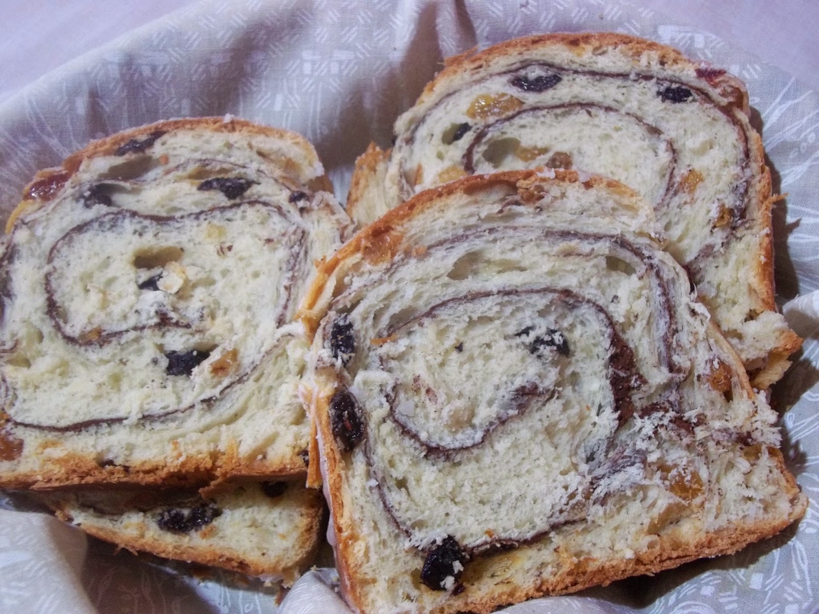 Pan con pasas de uva y canela