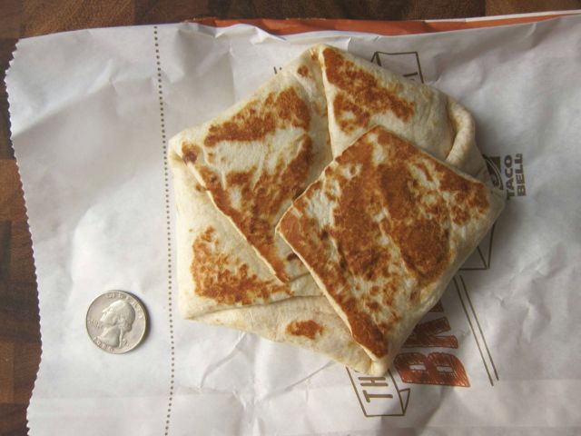 Review: Taco Bell - Sriracha Chicken Crunchwrap Slider