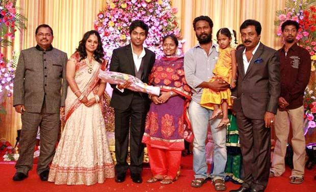 TELUGU CINEMASS: GV Prakash-Saindhavi Wedding Album