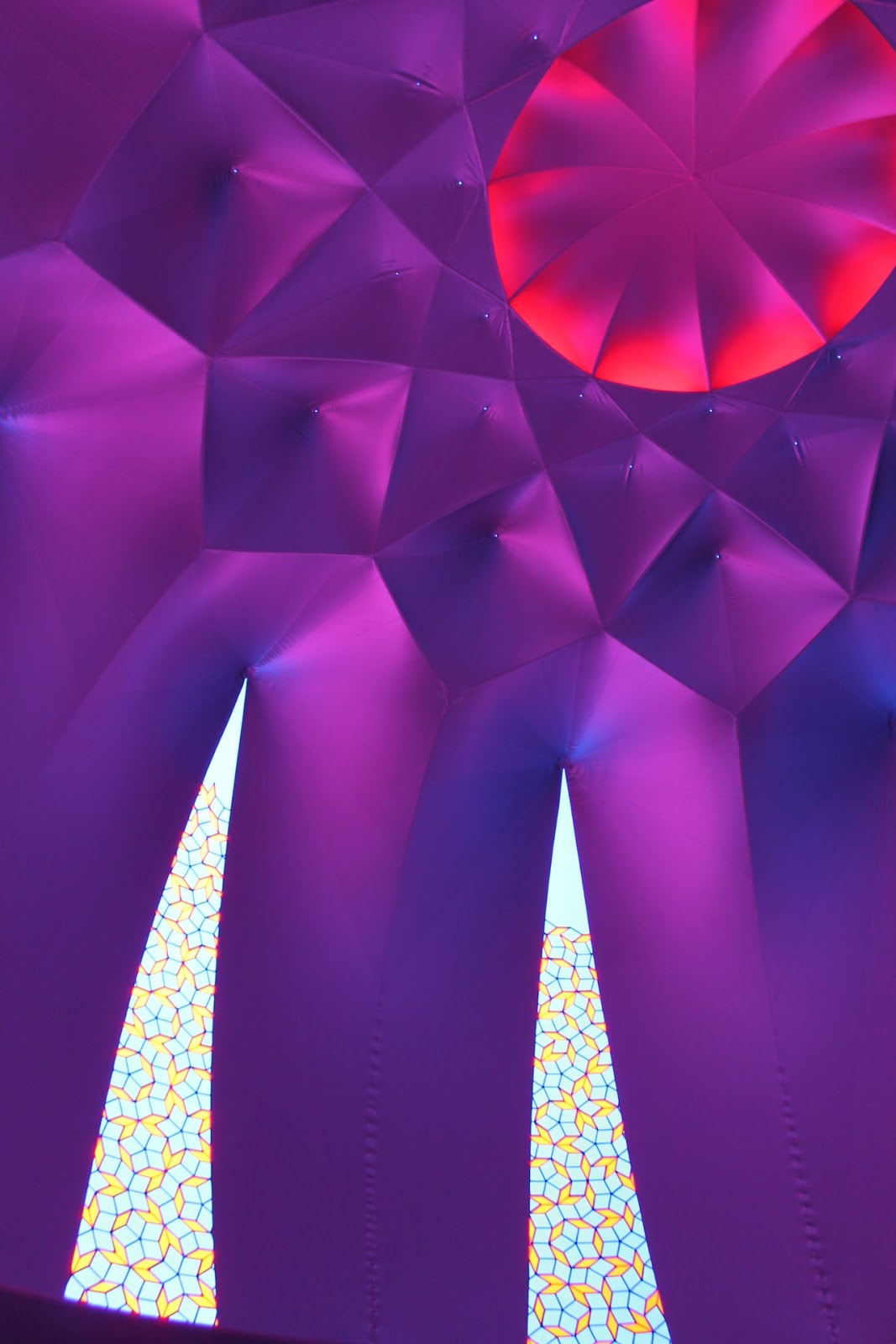 abhaya: Exxopolis >> A Luminarium