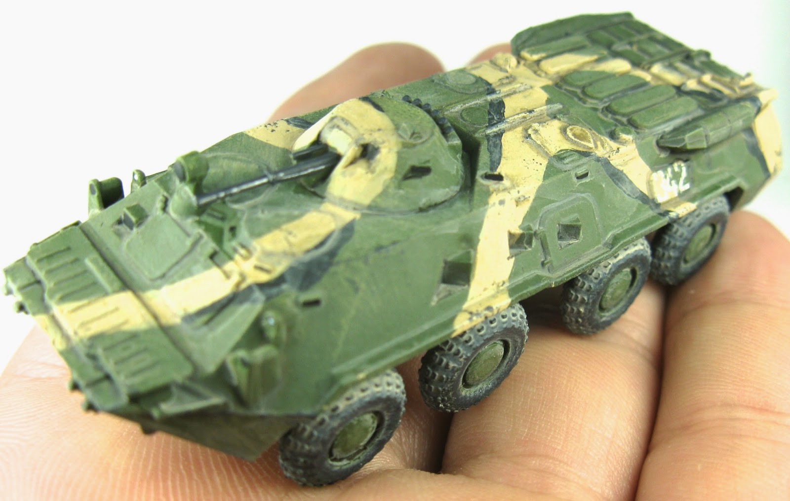 Wargaming with Barks: 15mm modern armour- BTR-80 Part 1