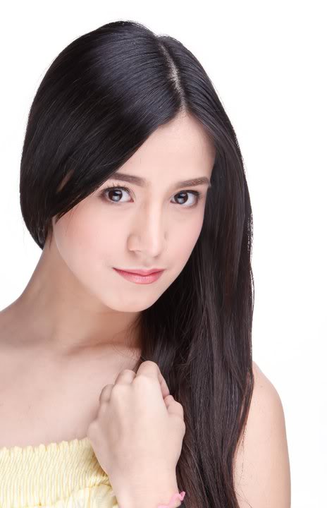 Lexi Fernandez Biography GMA Kapuso Star | Alexia Maria Moynihan ...