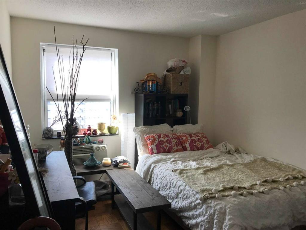 Room in Luxury - Room for Rent Online