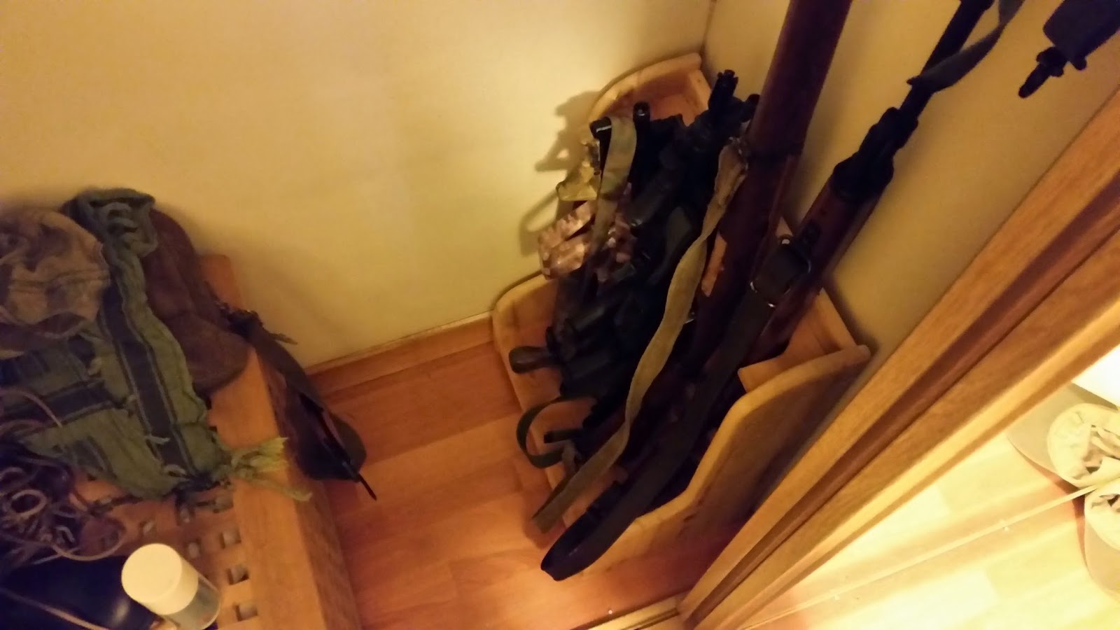 The Crapworks: Easybuild Compact Rifle Rack