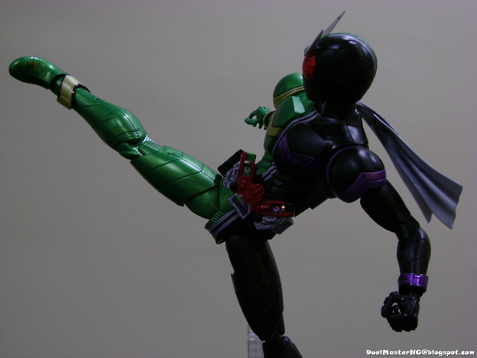 DuelMasterNG Gunpla: MG Figure-Rise - Kamen Rider W Cyclone-Joker (Bandai)