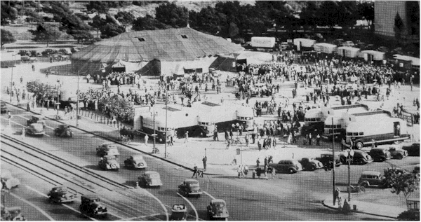 CARHUNTER : GENERAL MOTORS PARADE OF PROGRESS- FUTURLINER OR STREAMLINER?