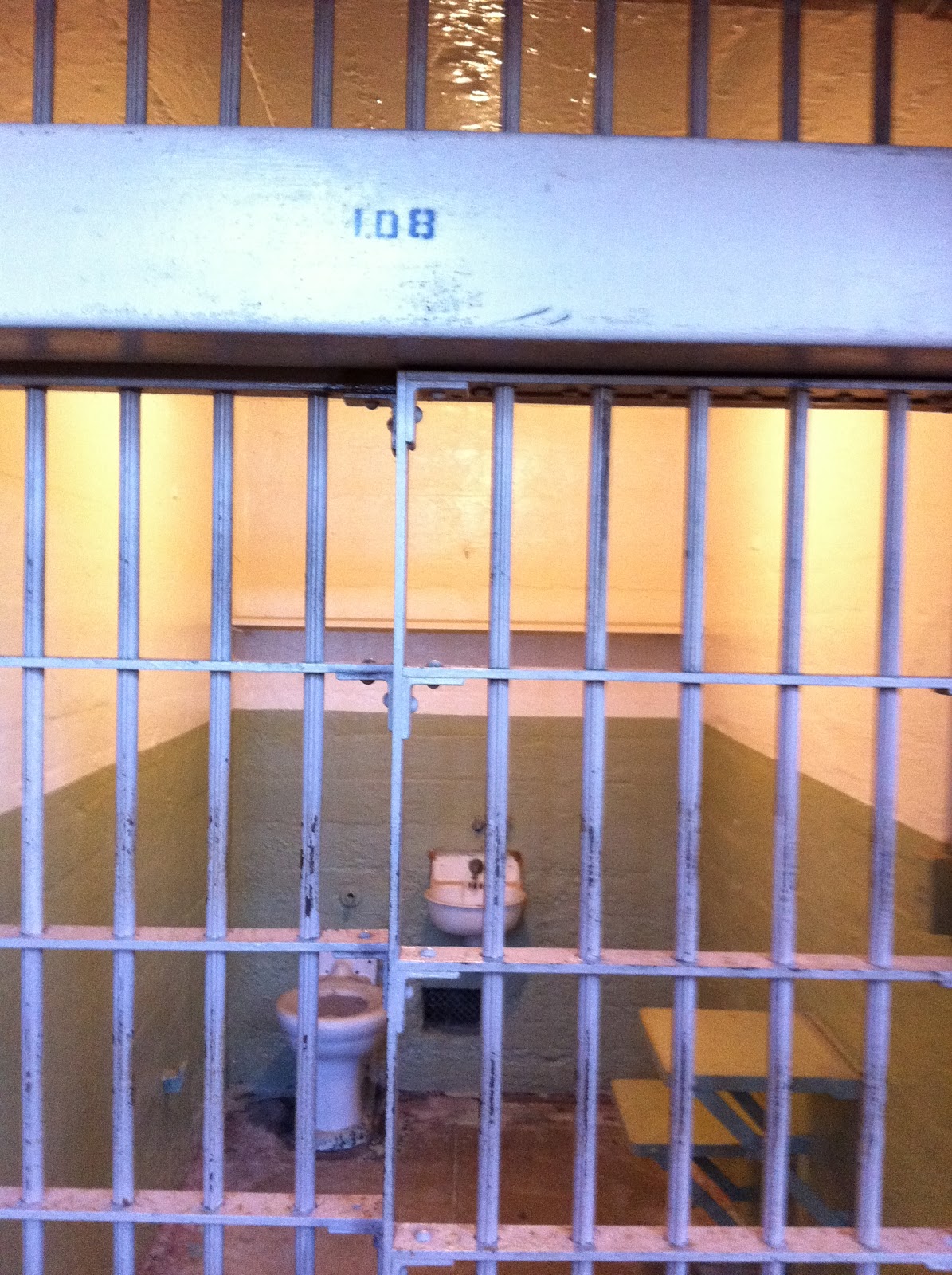 InsideAlcatraz - ALCATRAZ Theories and News: March 2011