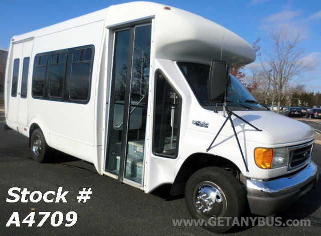 The Used Buses and Wheelchair Vans Specialist - Shuttle, Coach ...