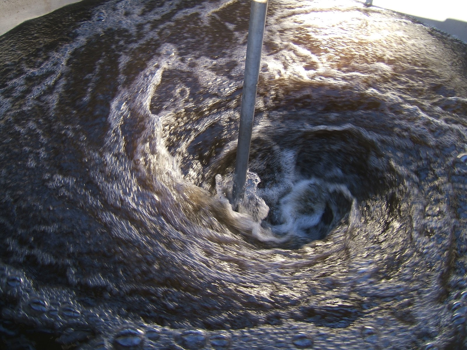 Organic Gardening HQ: How to compost tea