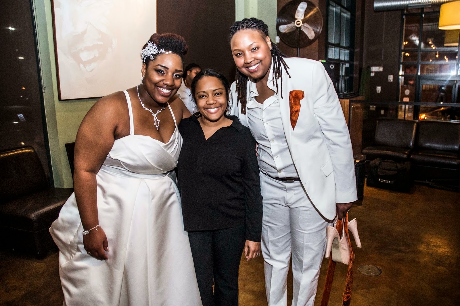 EaT. DRiNK. & Be a CouCH-MuRRaY: Its All About Location