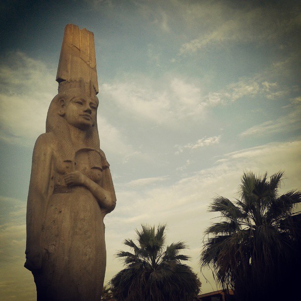 Egipto en imagenes: Colossal statue of Meritamen