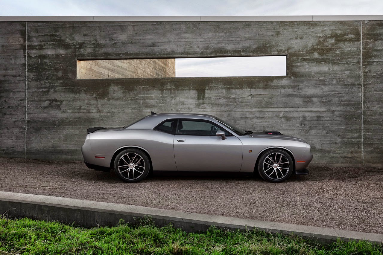 New York 2014, 2015 Dodge Challenger (MàJ vidéos)