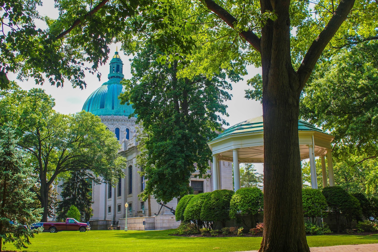 Cannundrums: U.S. Naval Academy Chapel - Annapolis, MD Cannundrums: U.S. Naval Academy Chapel - Annapolis, MD