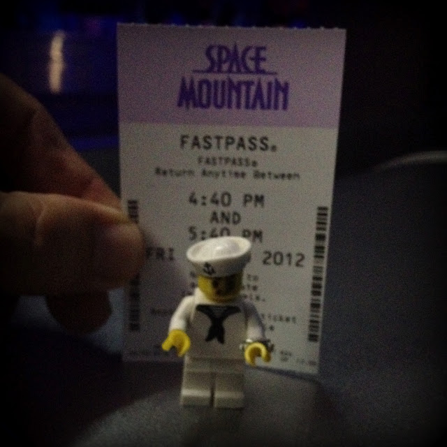 WobiSobi: Sunday with Sailor Sam: Sam goes to Walt Disney World.