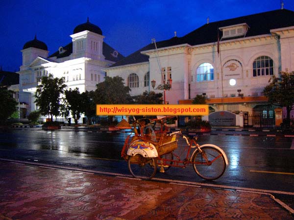 WISATA YOGYAKARTA by SISTON TOUR AND TRAVEL