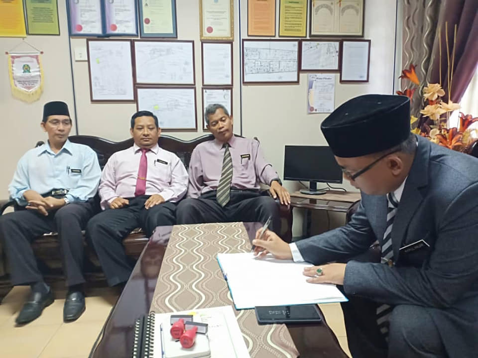 SAM Muhammadiah terima Pengetua baru ~ SAM MUHAMMADIAH PEKAN SABAK