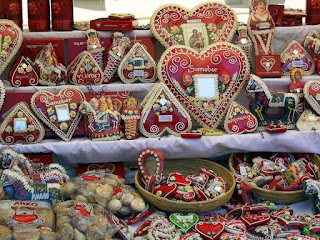 The History and Tradition of Gingerbread - Grapes & Grains