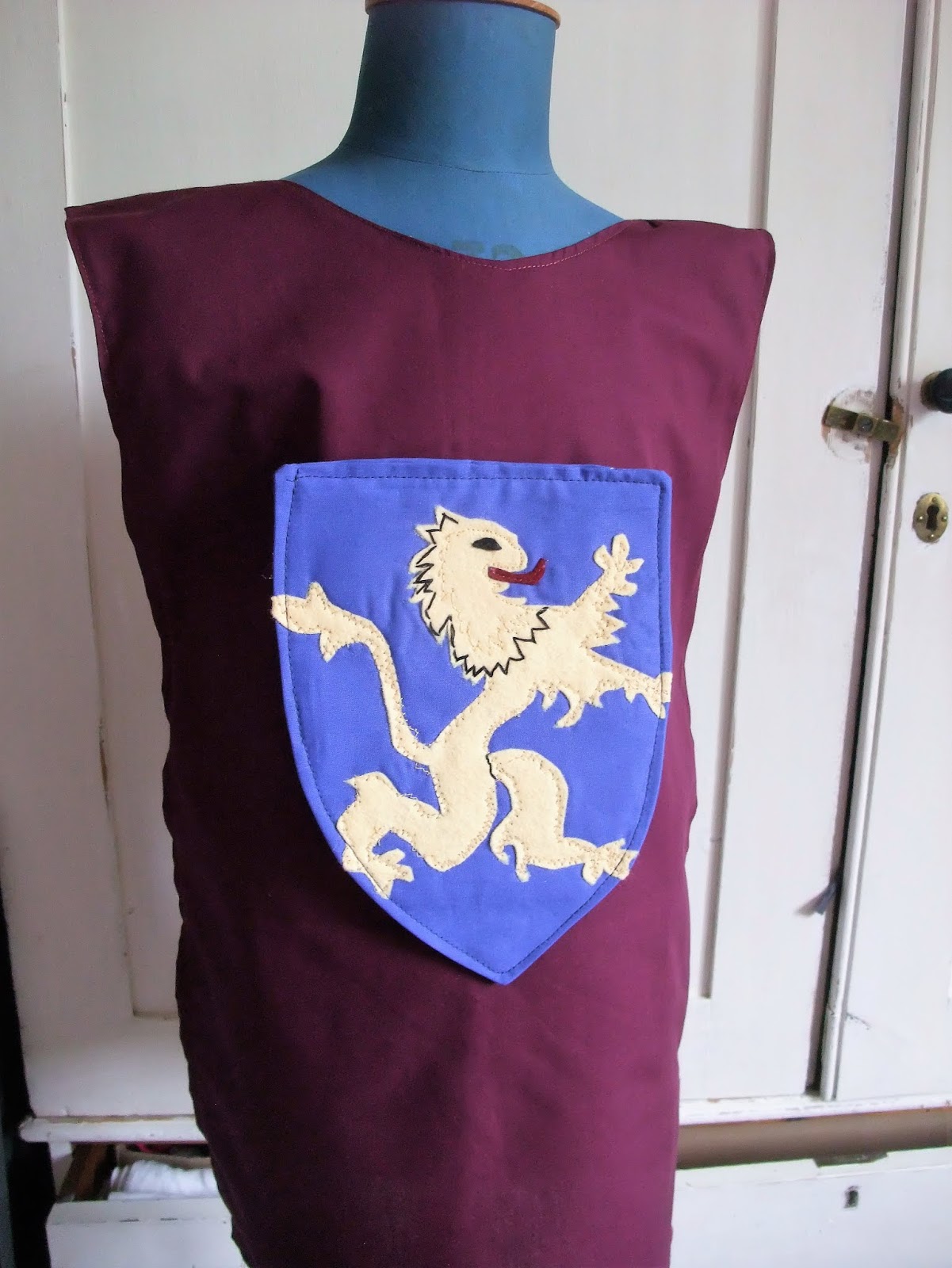 Refashion Co-op: A Tale of Two Tabards - Child's Heraldic Tunic DIY