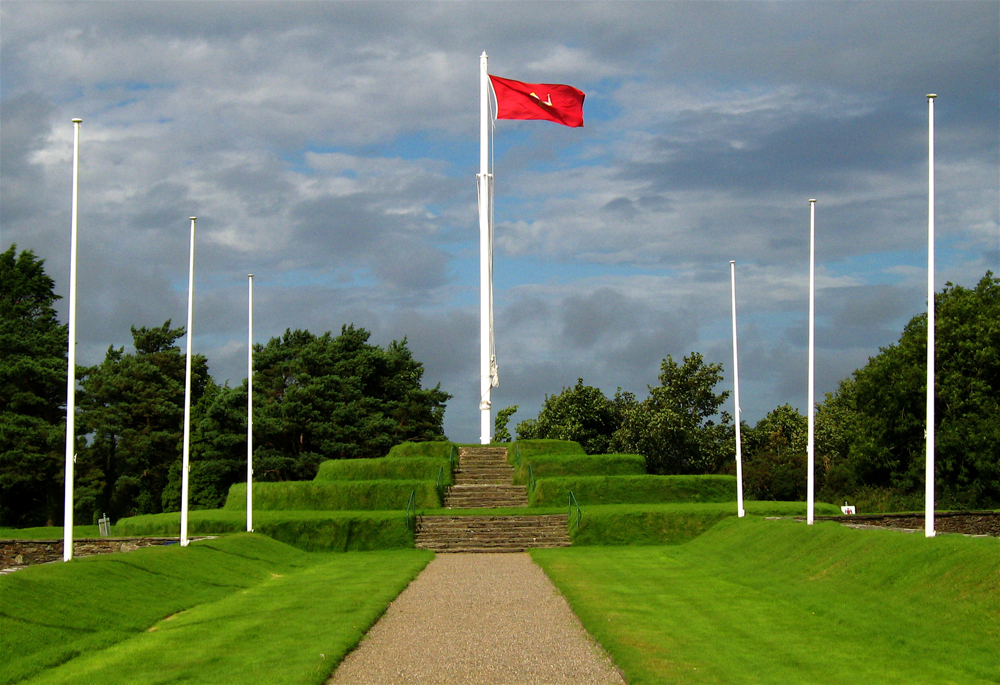 Tynwald Hill: l'Isola di Man dai vichinghi ai giorni nostri - Emotion ...