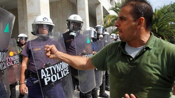 ΣΚΛΗΡΟ ΚΑΡΥΔΙ