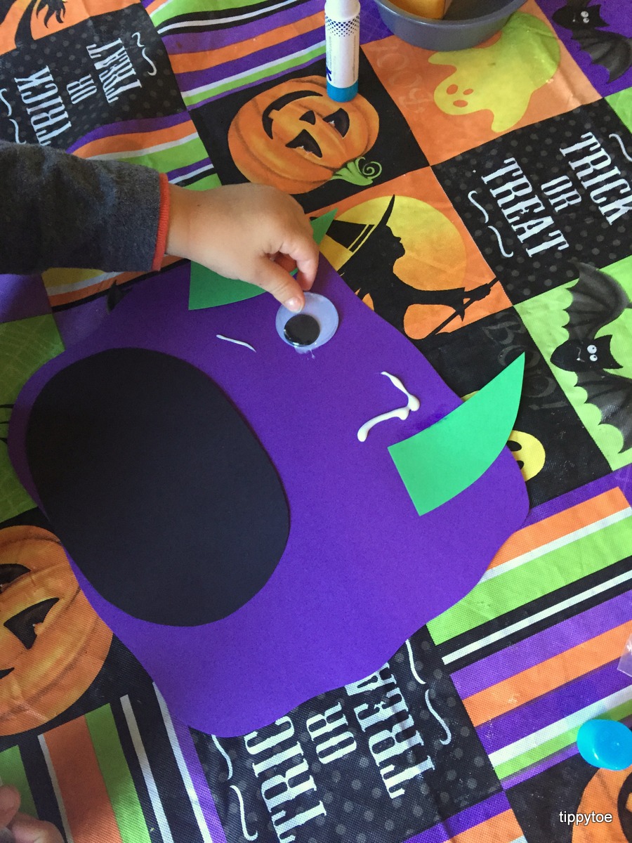 Tippytoe Crafts: Monster Craft