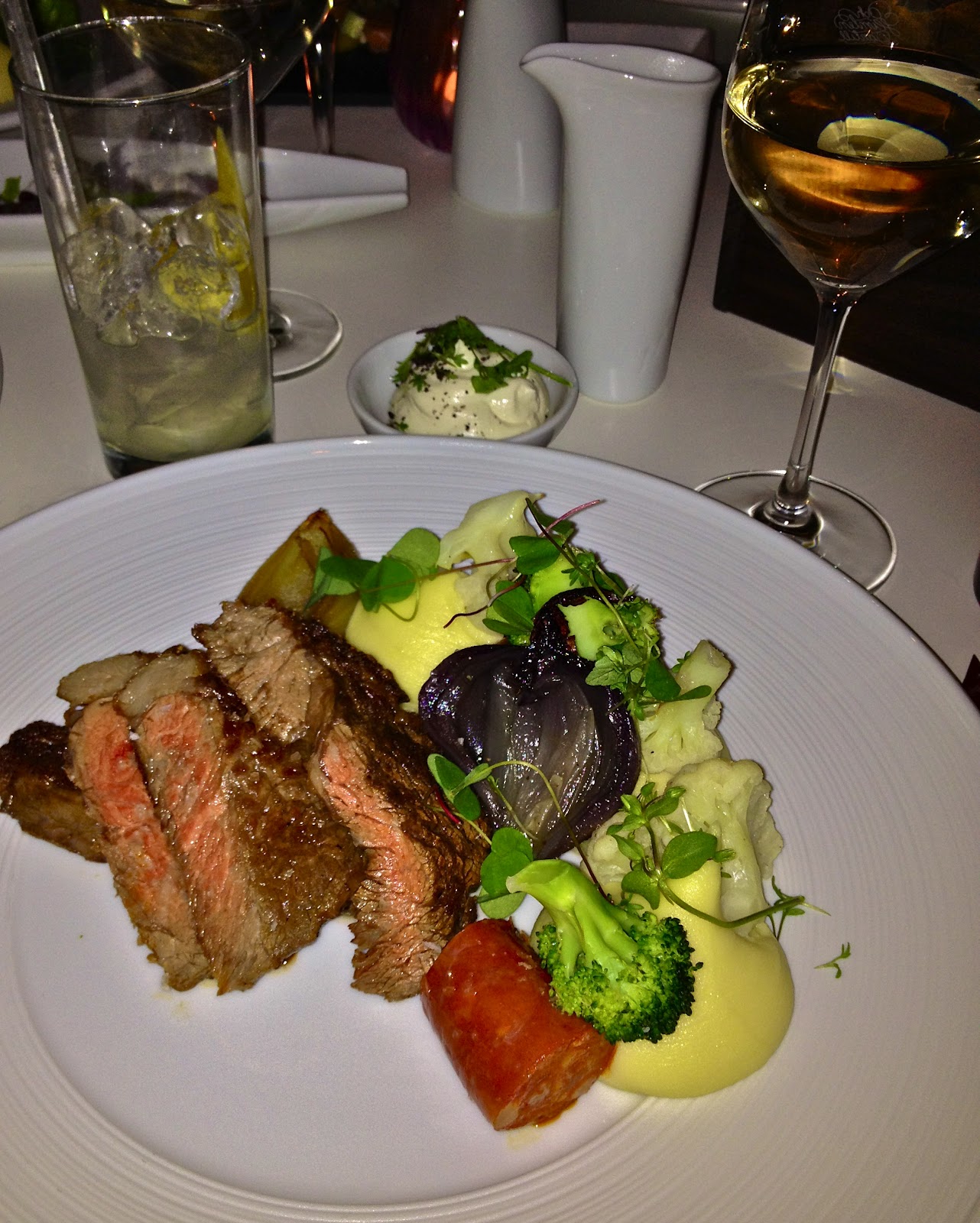 Love, May Xx: Restaurang Himlen, Stockholm's Skybar