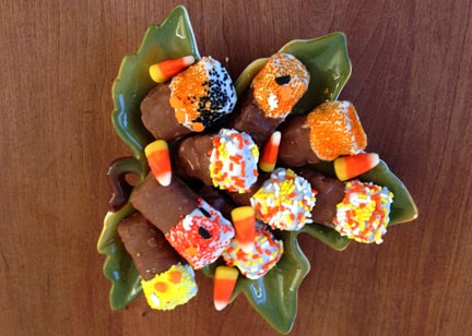 MOMMY BLOG EXPERT: Dipped Candy Bars Halloween Fall Recipe Features ...