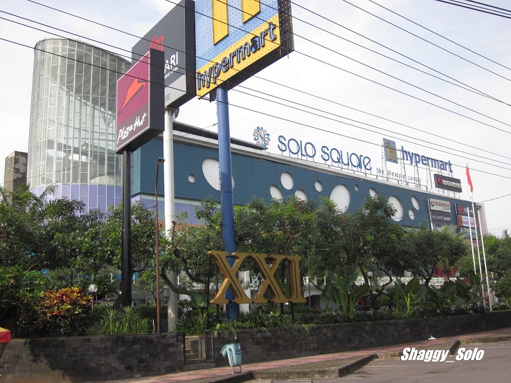 citarasa rOis: Pusat Perbelanjaan di Kota Solo