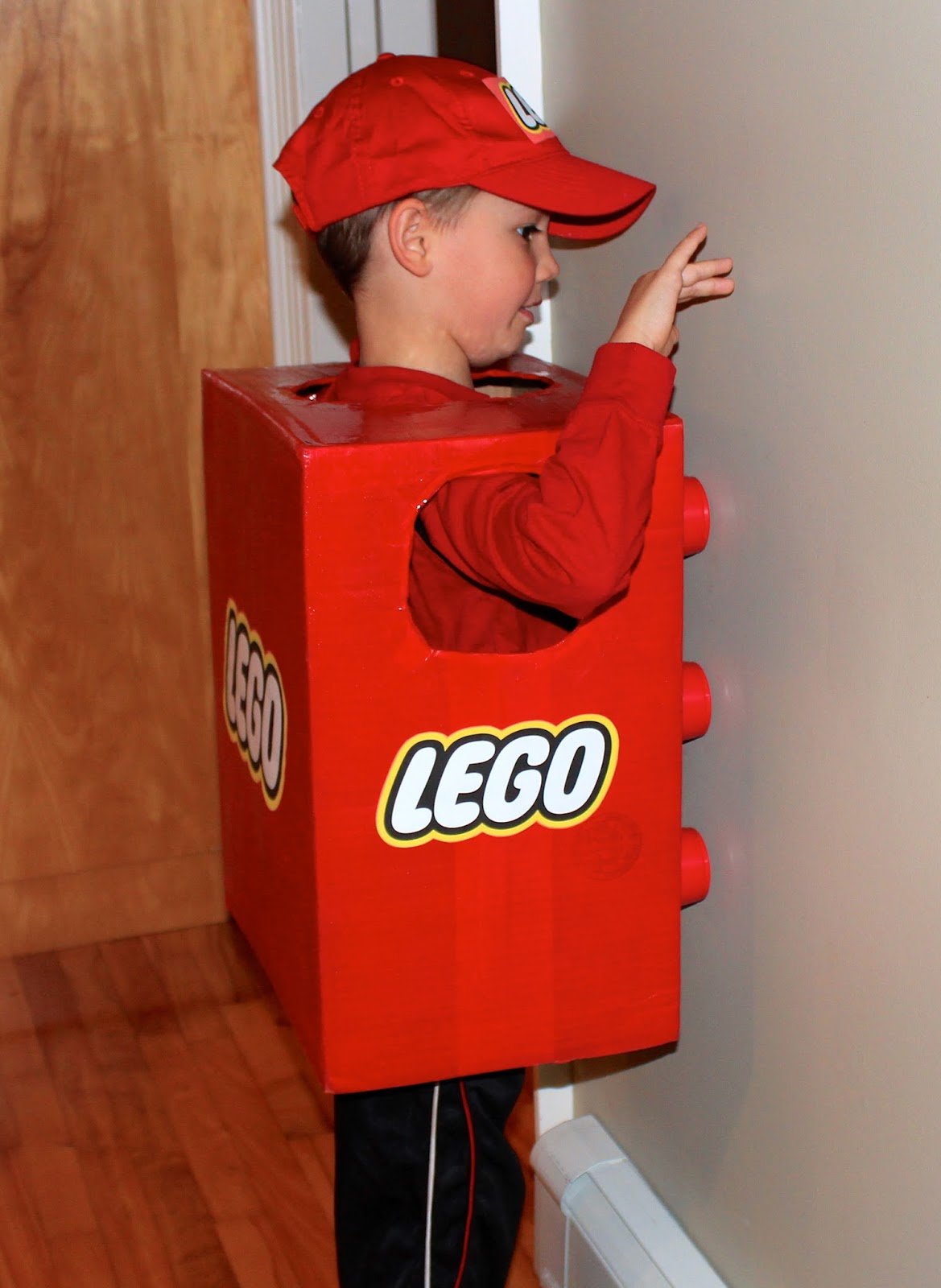 Semi-urban Mom: DIY LEGO costume