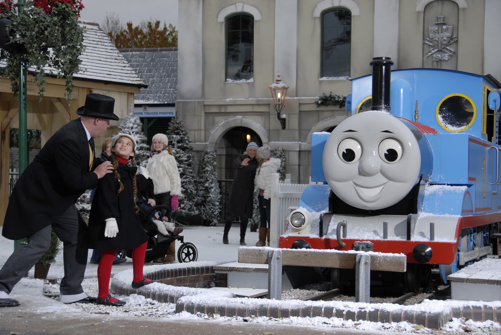 Drayton Manor - Home to Thomas Land - Chelseamamma