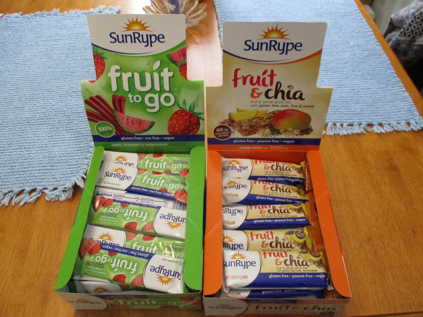 Missys Product Reviews : SunRype Fruit to Go and Fruit & Chia