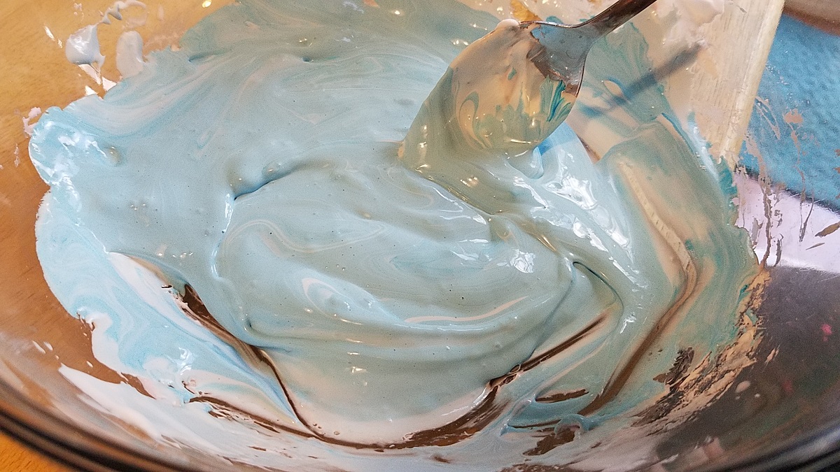 Clever, Crafty, Cookin' Mama: How to Make Fluffy Slime