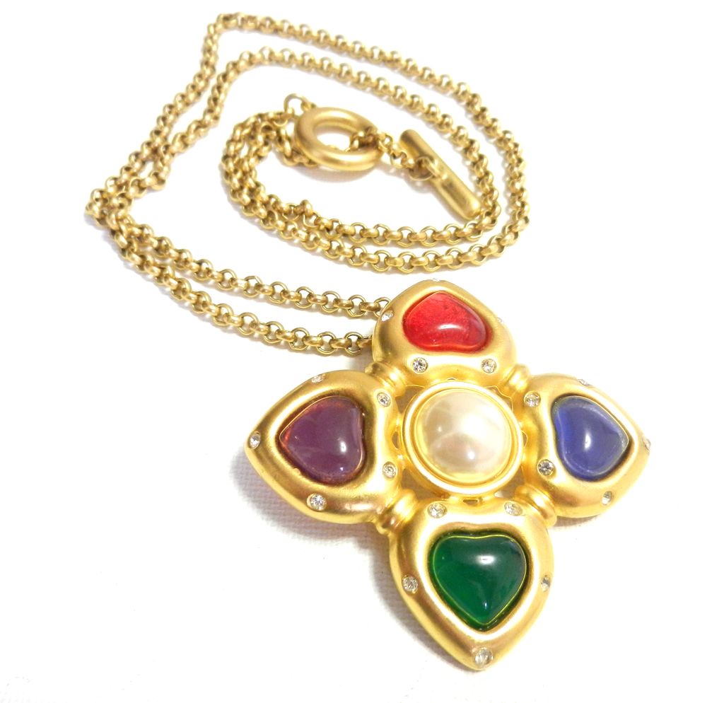 Women Beauty Tips: 20+ Stylish Colorful Necklaces for Women