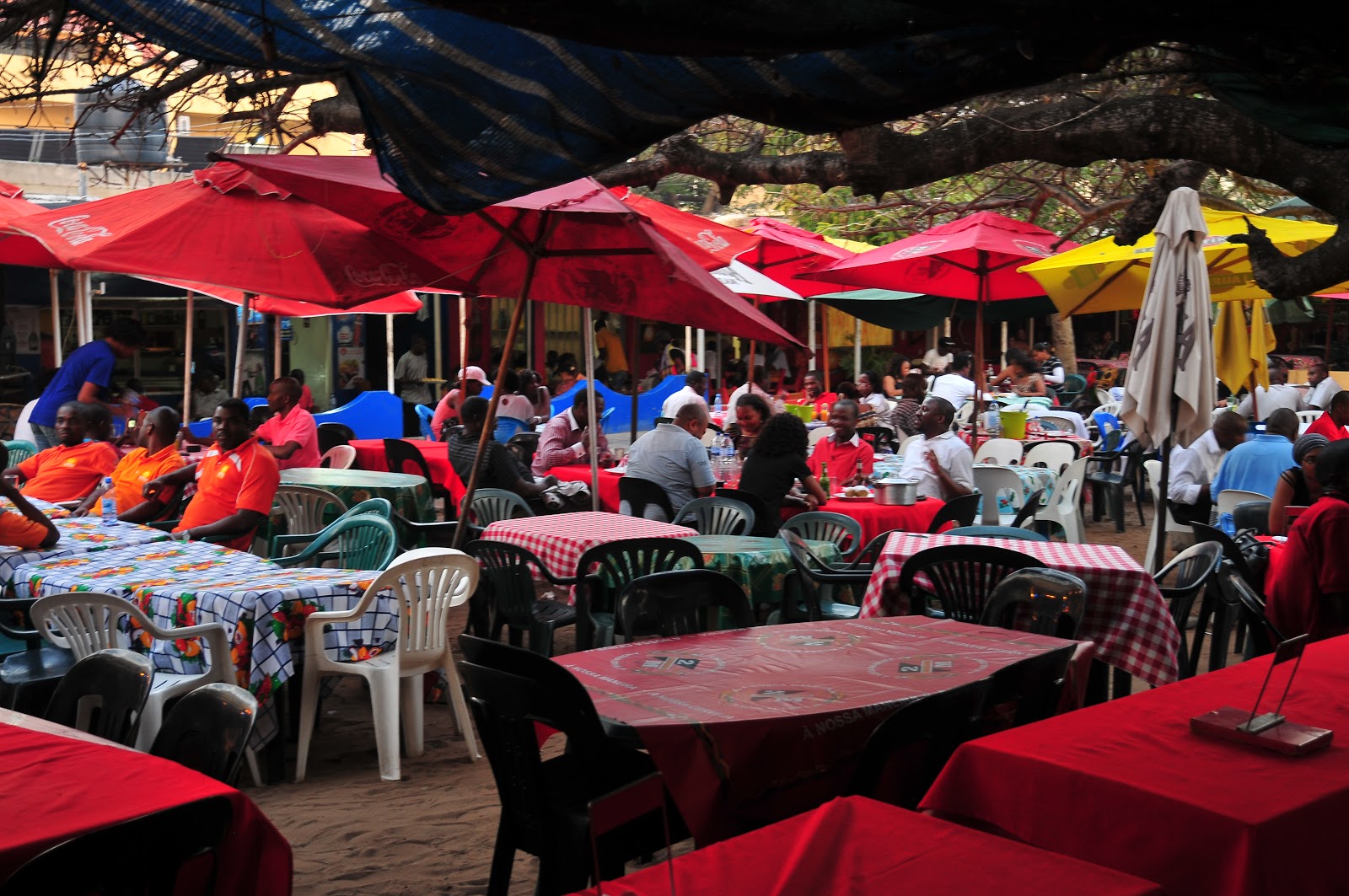 Travel Snippets from around the World: Mozambique - Maputo - Bustling ...