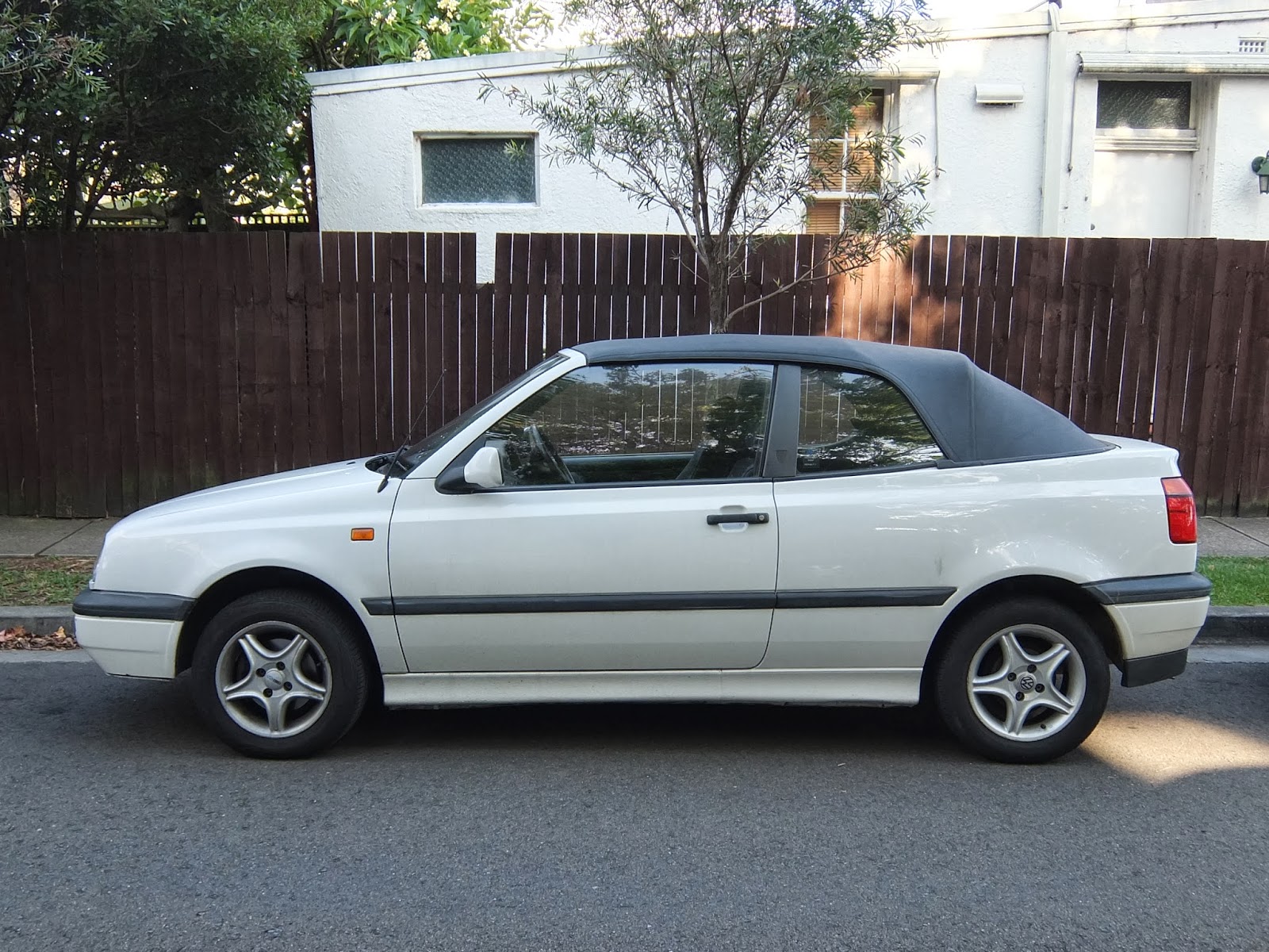 Aussie Old Parked Cars: 1995 Volkswagen Golf Mk3 Cabriolet