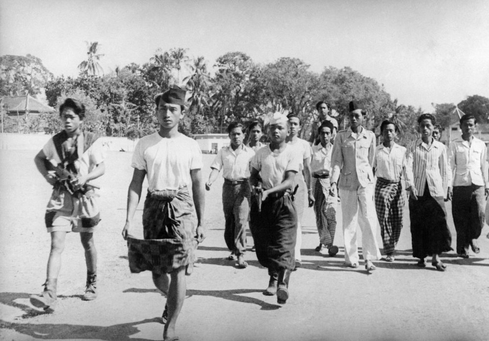 Indonesia Zaman Doeloe: Pejuang kemerdekaan menangkap seorang pelaku ...