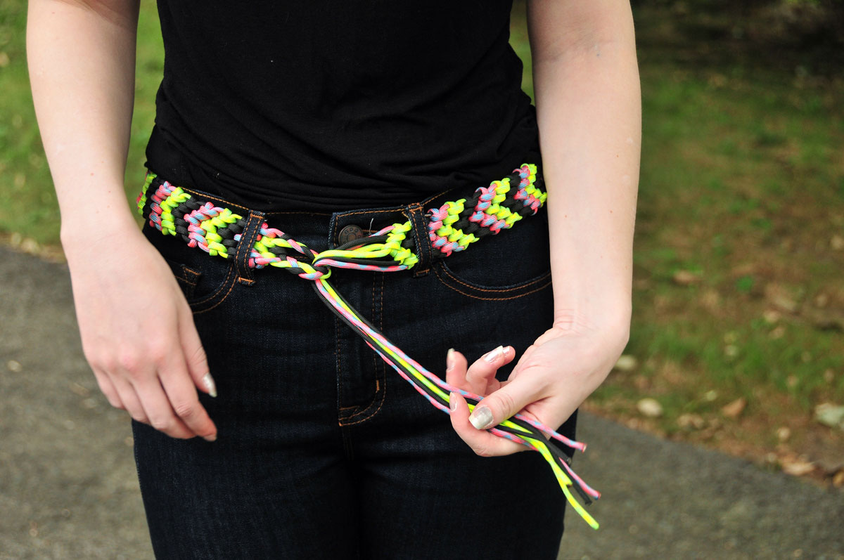 So, I make stuff: Neon Friendship Belt