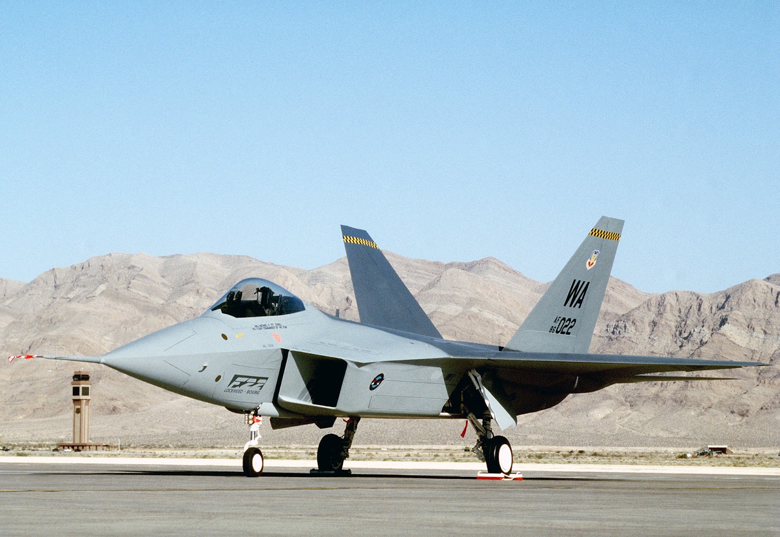 YF-22 Lightning II | Daffa's Blog